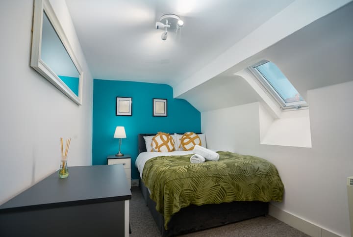 4br Yeovil Stay Sleeps 8 | Work & Family Freindly - Yeovil