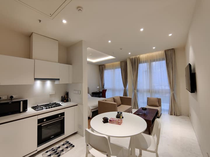 5 Star Modern Flat In Leela Residence - Bangalore
