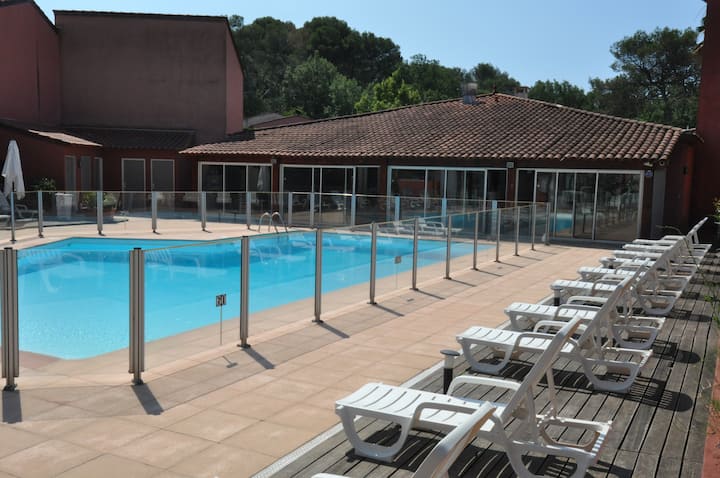 Studio Avec Terrasse, Parking, Piscine - Mouans-Sartoux