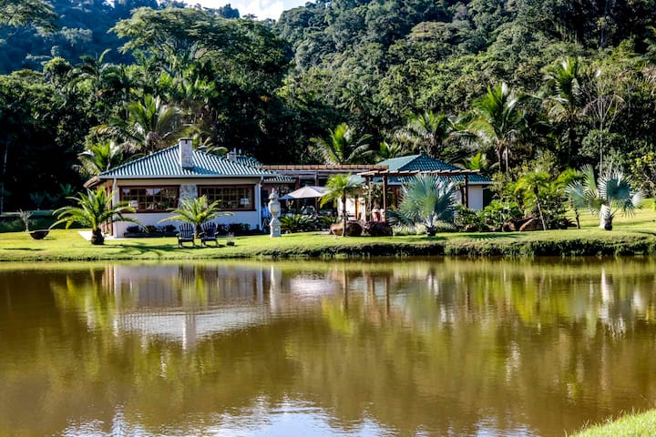 7 Quartos / 16 Pessoas- 2 H De Sp - Com Heliponto - Peruíbe