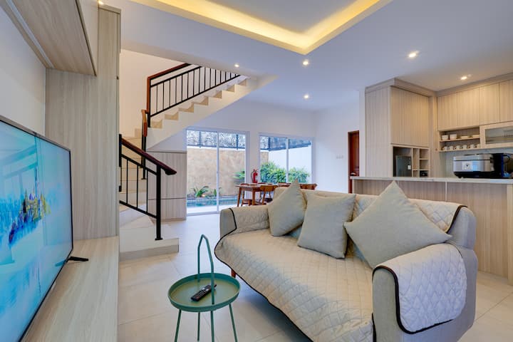 Comfy 2br Villa Taman Seminyak 52 In Central City - Denpasar