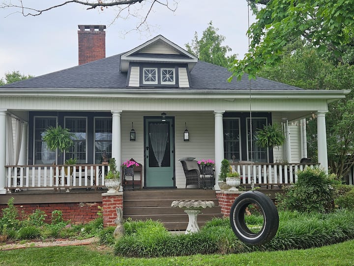 Southern Charm In The City - Knoxville, TN