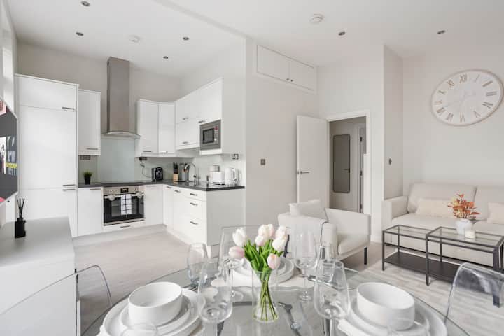 Modern Hyde Park Flat On Vibrant Queensway - Londres
