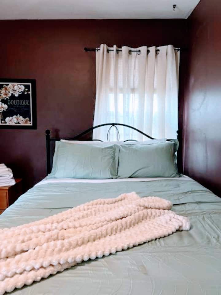 Midtown Milwaukee: Experience Comfort And Style - Milwaukee, WI