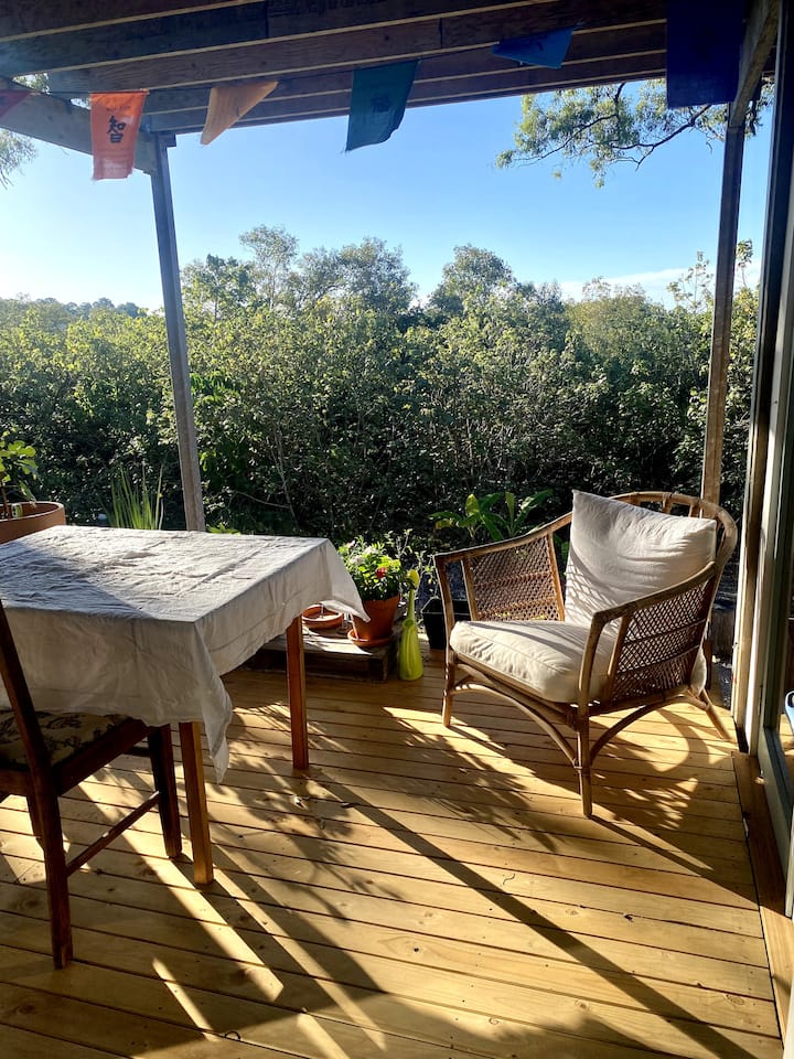 Peaceful Waterfront Island Retreat - MacLeay Island