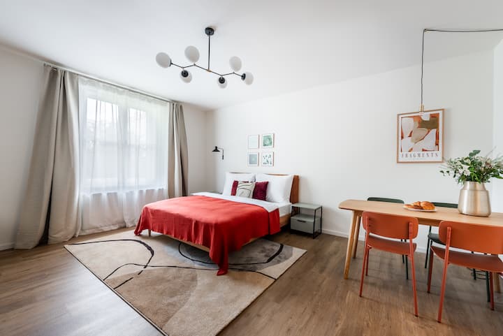 Central Apartment With Netflix Near Vltava River - Prague