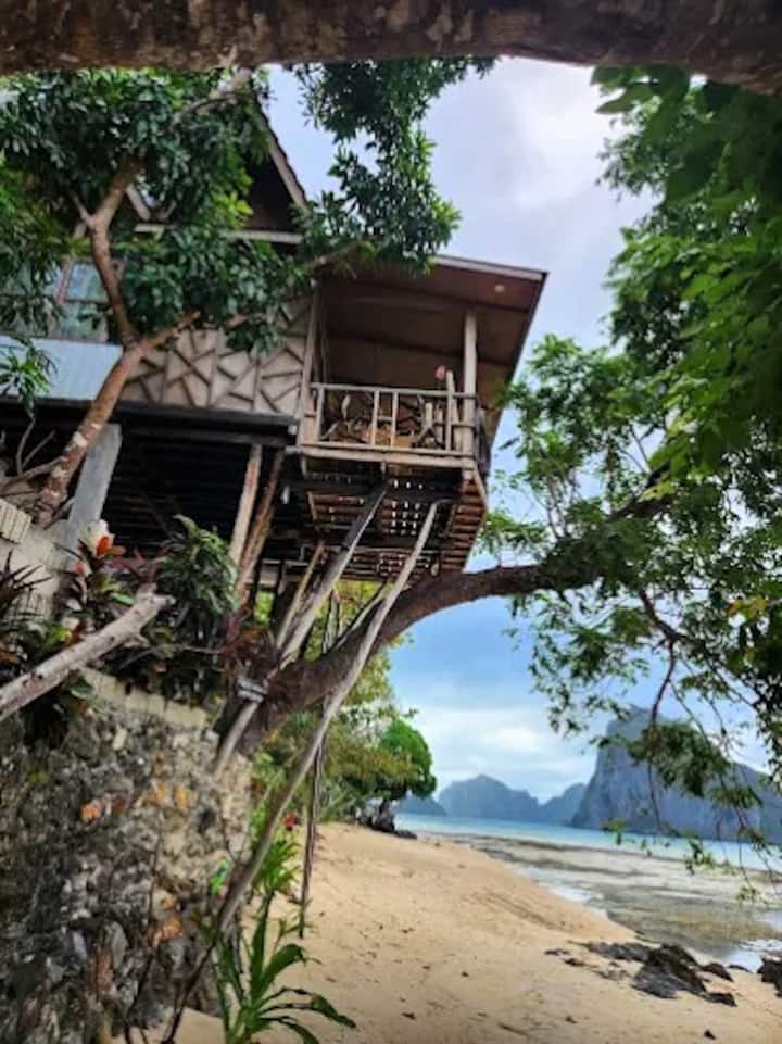 The Best Sunset Treehouse In El Nido - El Nido