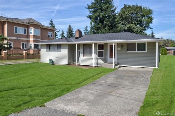 Seatac Lodge Room #1 By Seatac Airport - SeaTac, WA