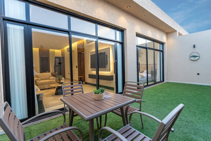 Elegant 2bed Apt Private Entrance & Outdoor Space - Arabie saoudite