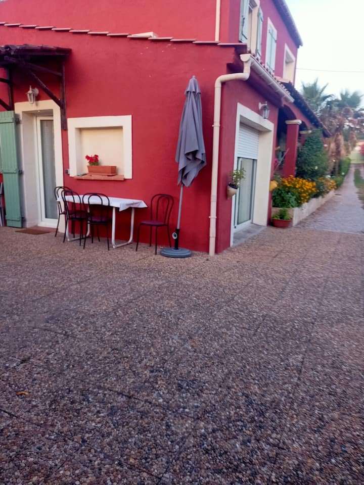 Studio Rez De Jardin Piscine Espaces Verts - Vidauban