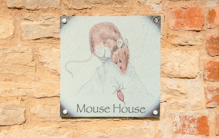 Mouse House - Towcester