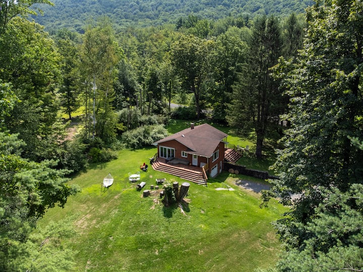 Catskills Woodstock Nature Retreat Views & Privacy - Phoenicia, NY