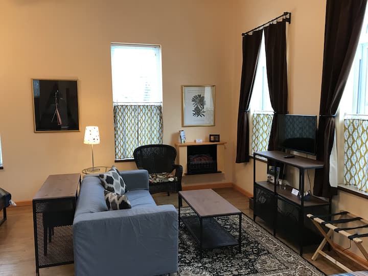 Jailhouse Suites Tower - Yellow Springs, OH