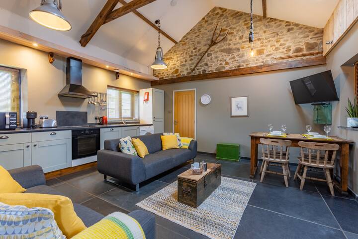 Hayloft Barn - Widemouth Bay