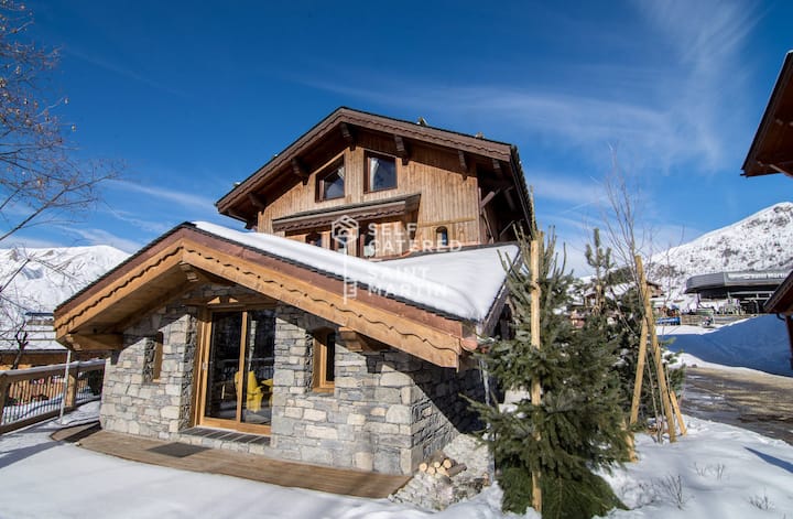 Chalet St Pères - Luxury Ski-in Ski-out Chalet - Saint-Martin-de-Belleville