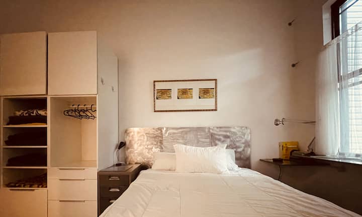 Boutique Brooklyn Apartment: L,j,a,c Trains Near - Crown Heights, NY