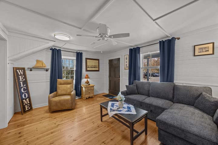 Historic Downtown New Bern Retreat - Pet-friendly - New Bern, NC