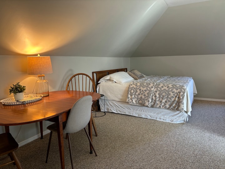 Detached Carriage House In Meridian-kessler - Indianapolis, IN