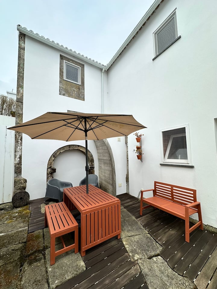 City Center Cosy Flat, With Private Patio. - Angra do Heroísmo