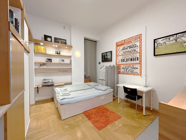 Absolute In The City / Easy Access - Budapest