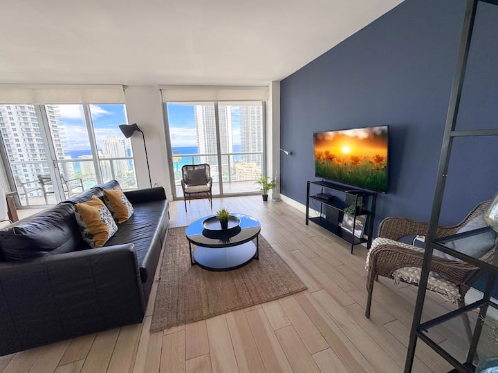 50 Exclusive 3 Bedrooms Apartment W/amazing View - Hallandale Beach, FL