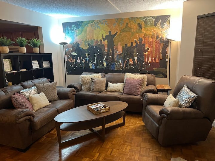 Legal Space In 4fl Townhouse, 2bds, 1bath - New York City