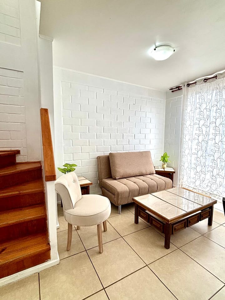 Arriendo Casa Cómoda, Accesible Y Lugar Tranquilo - La Serena