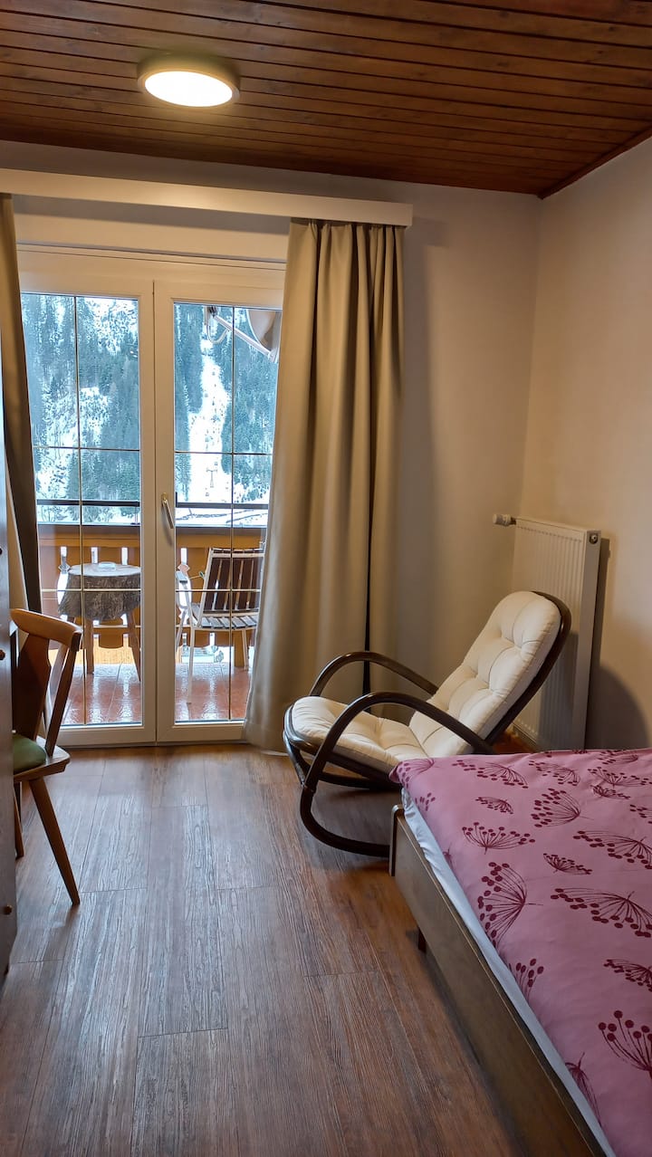 Einzelzimmer Mit Balkon & Aussicht Zum Grafenberg - Wagrain