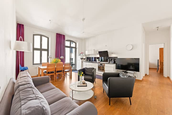 Unique Landmark · Central · Apartment D - برلين