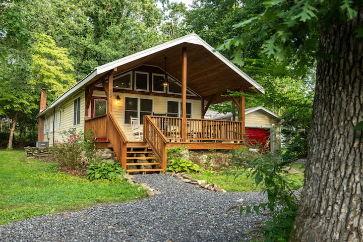 Front Porch House - Black Mountain, NC