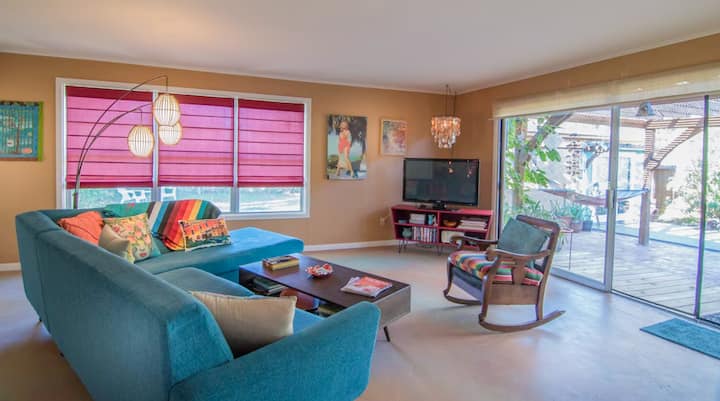 Entire Home | King Bed | Near Sandy Beaches - Corpus Christi, TX