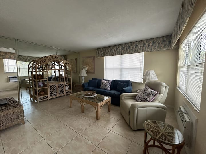 Short Block To Ocean #101 - Pompano Beach, FL