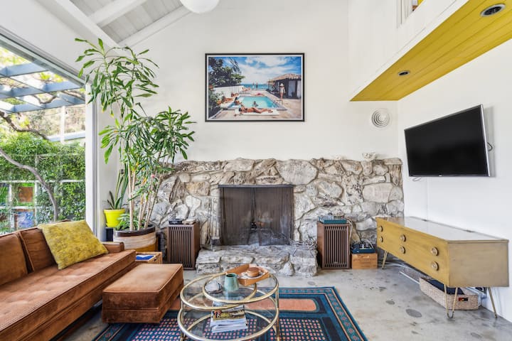 Midcentury Hollywood Hills Home, Landmark Views! - Fairfax - Los Angeles