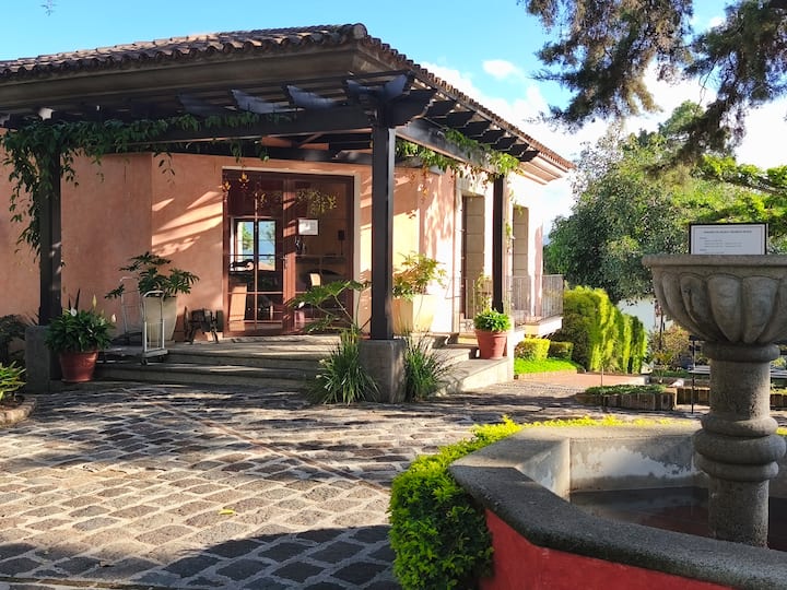 Getaway Near Antigua | Pool & Jacuzzi - Santa Maria de Jesús