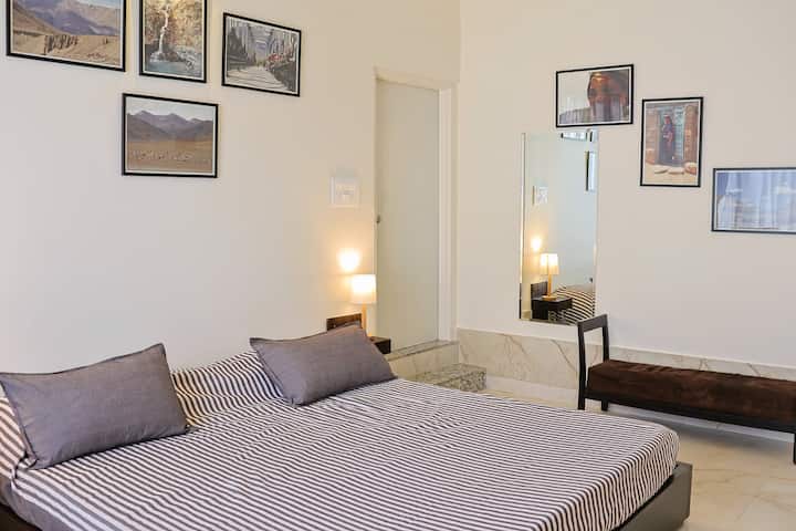 Spacious Room With Balcony •Perfect For Long Stays - Jaipur