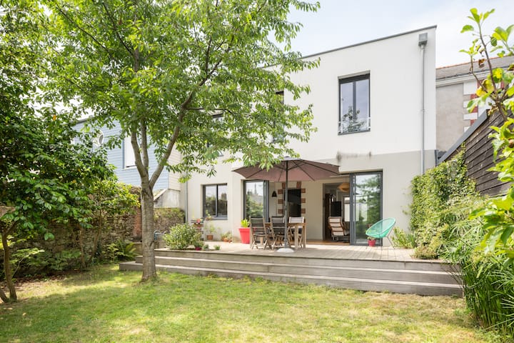 Belle Maison 4 Chambres Avec Jardin Proche Centre - Nantes