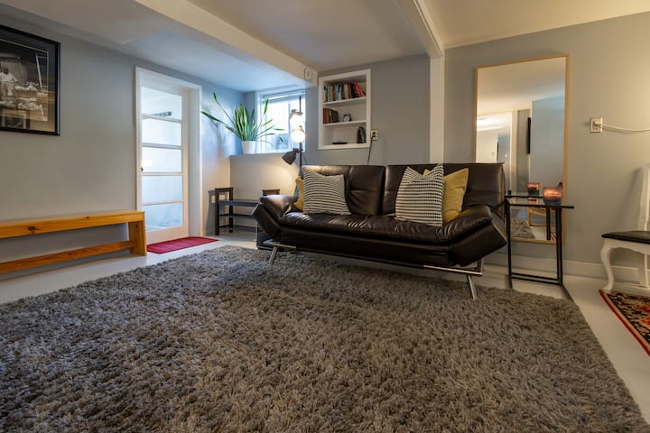 Cozy Basement Sugarhouse Apartment - Salt Lake City, UT