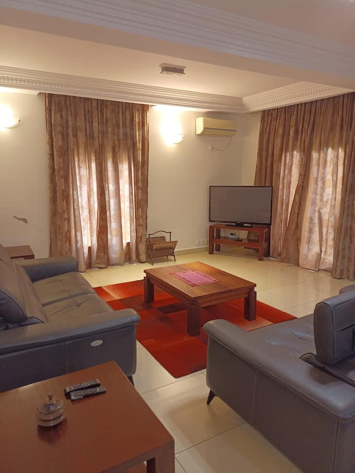Residence Massou _ Deluxe_g M - Cameroon