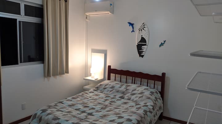 Apartamento De 2 Quartos A 80 M Da Praia De Bombas - Bombinhas