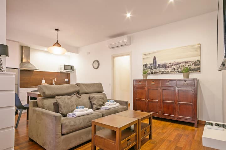 030. Enamorats Apartment - Barcelone