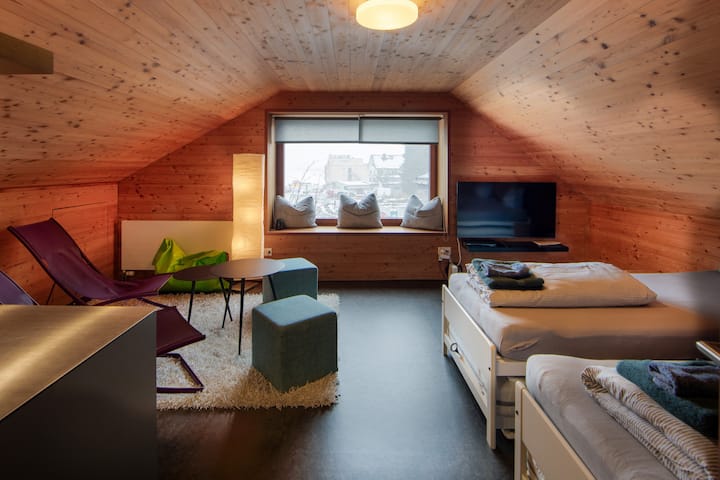 Underdach Herrliches Ferienhaus In Andermatt - Andermatt