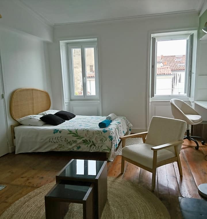 Studio Centre Ville, Calme Et Lumineux - La Rochelle