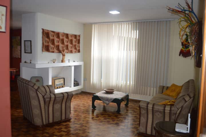 Apartamento Privado A 6 Minutos De Mall El Jardín - Quito