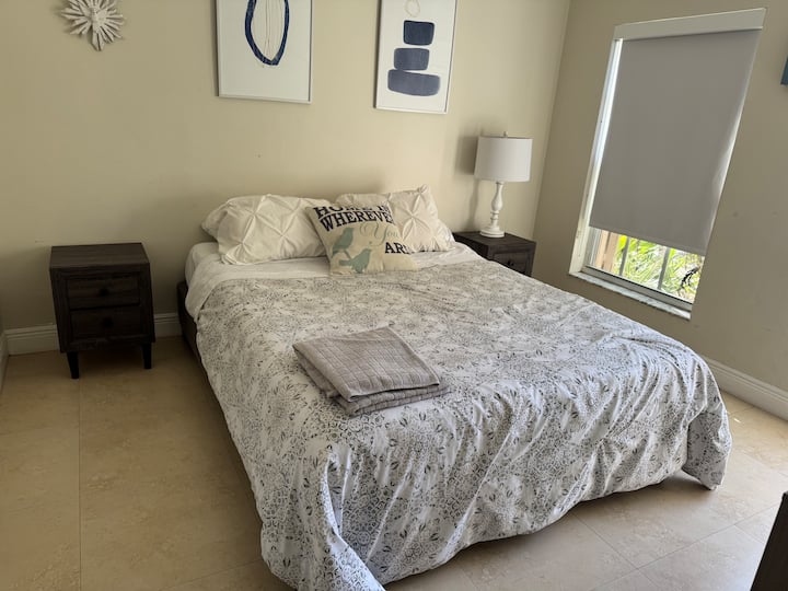 Private Cozy Bedroom And Bathroom! Great Location! - Miami