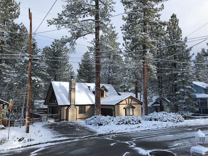 Cozy Cabin + Game Loft! Close To Slopes & Stores. - Snow Summit Ski Resort, CA