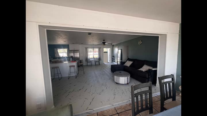 Relax With Ease In A Florida Breeze - Sarasota