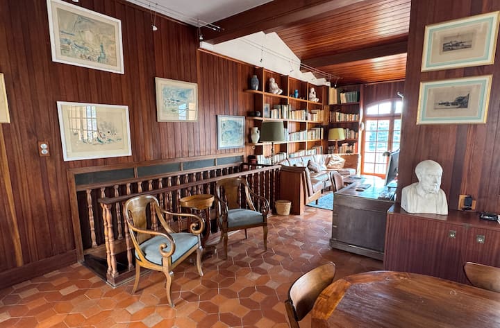 Einmaliges Traditionshaus Mitten In Der Altstadt - Collioure