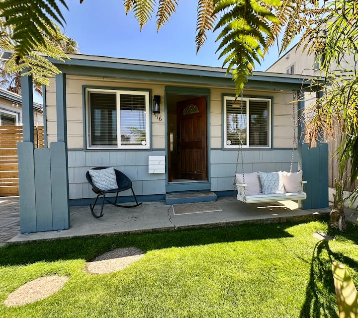 Charming Ob Bungalow + Yard | 1 Block To Dog Beach - San Diego, CA
