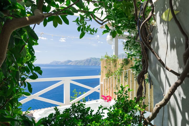 Il Sogno: Garden + Hydromassage Minipool Seaview - Praiano