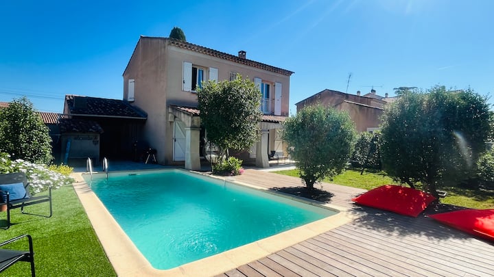 Villa Familiale Avec Piscine, à 20 Min Des Plages - Cuers